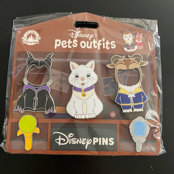 Disney | Accessories | New 224 Disney Pet Outfits Pinsmarie With ...